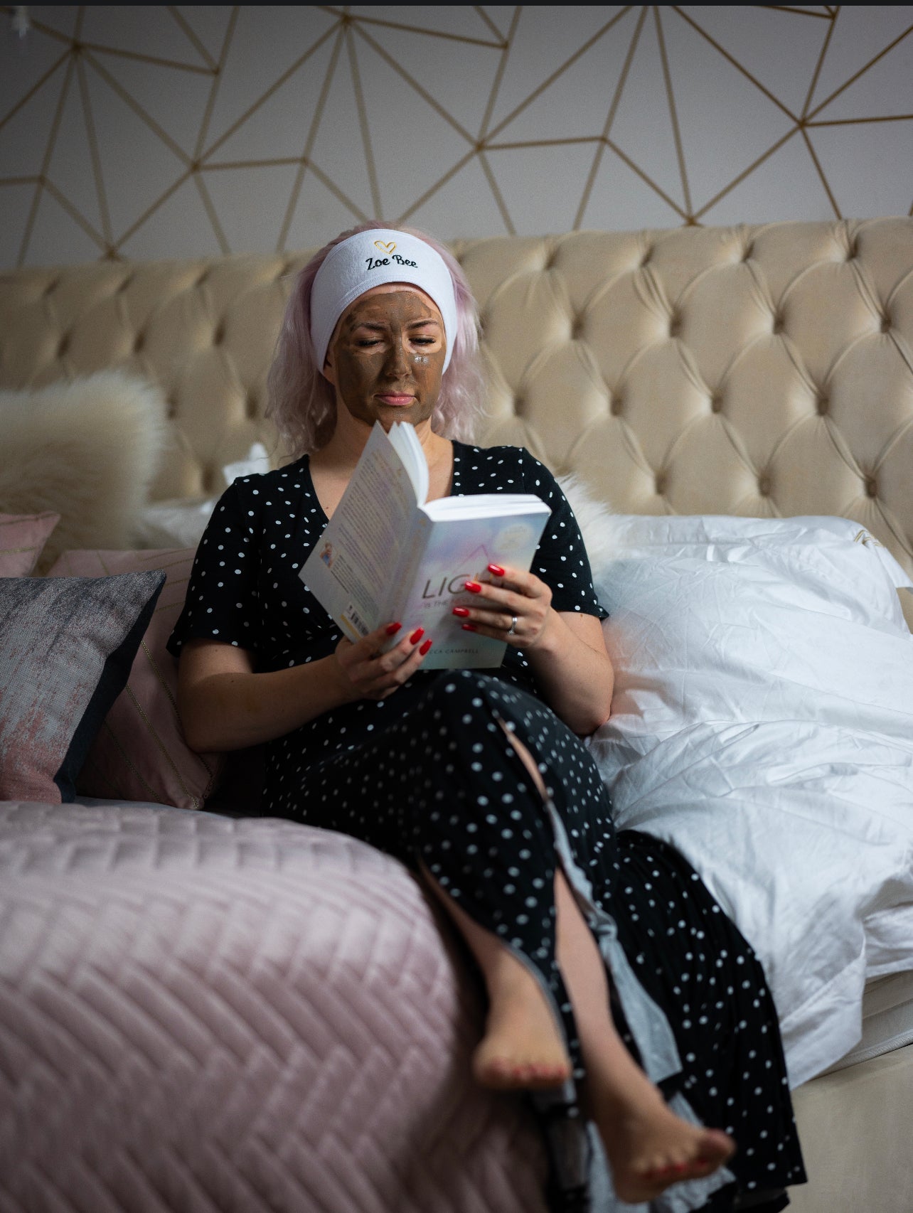 Who is Zoe Bee? – Zoe Bee Beauty