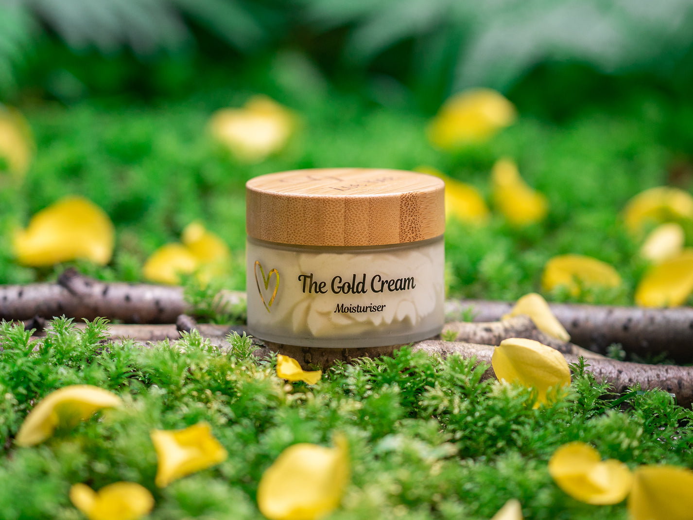 Gold Cream | Skincare Cream Containing 24k Gold Leaf To Brighten Skin ...