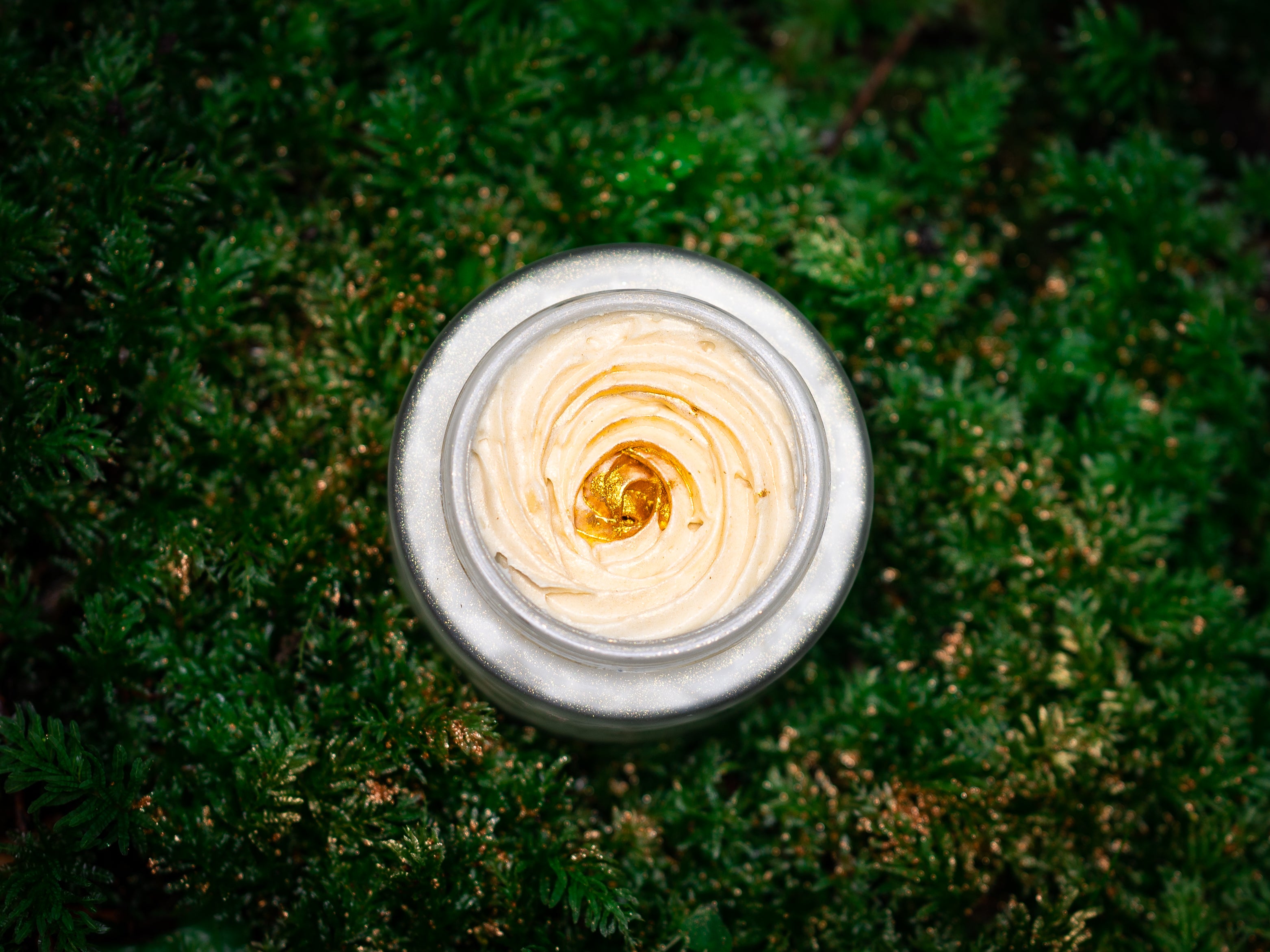 Gold Cream | Skincare Cream Containing 24k Gold Leaf To Brighten Skin ...