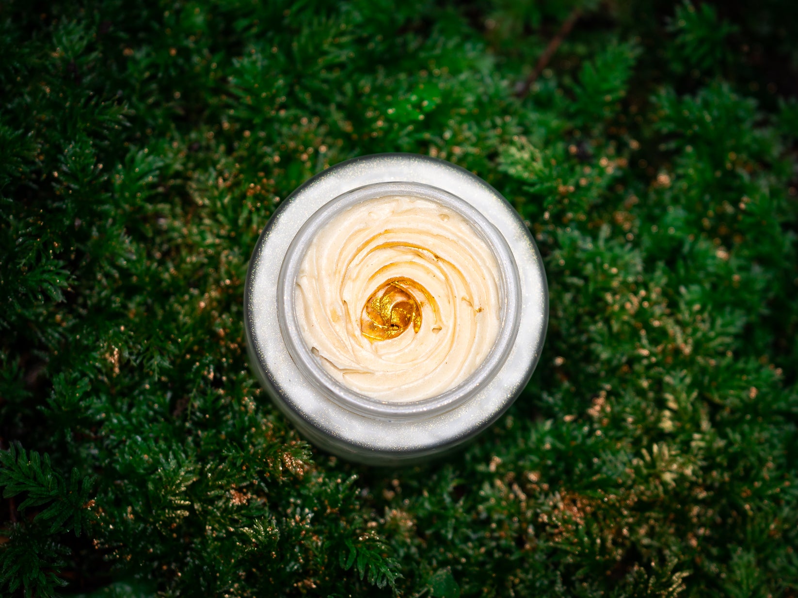 Gold Cream | Skincare Cream Containing 24k Gold Leaf To Brighten Skin ...